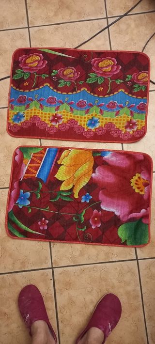 2 piccoli tappetini in vellutino euro 6 tutti e 2