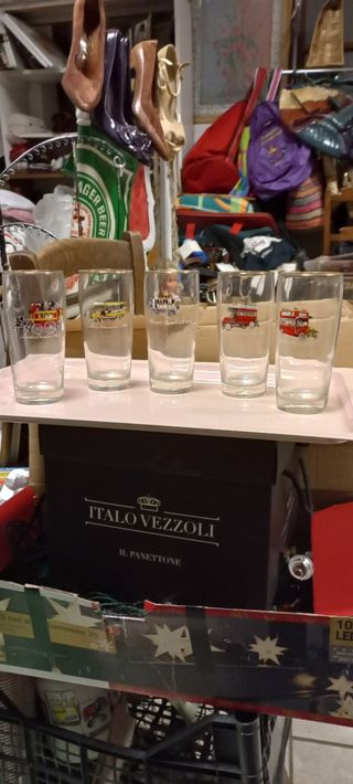 5 bicchieri da collezione nuovi euro 12
