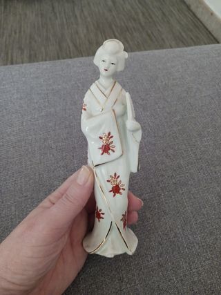 Geisha in porcellana giapponese 
