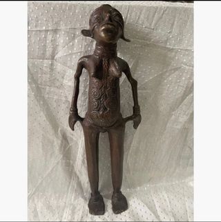 Scultura bronzo donna nuda Africa