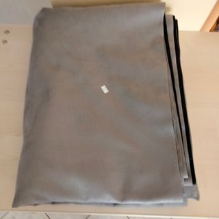 tessuto grigio tipo Alcantara 