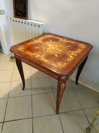 Tavolo gioco intarsiato sorrentino
