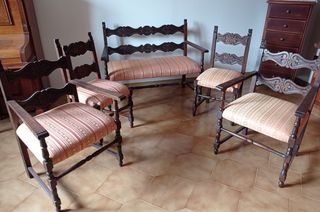Salotto antico in noce, stile rinascimento