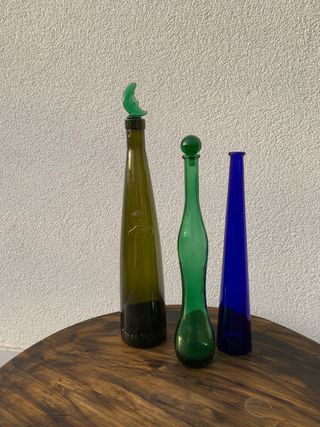 Bottiglie in vetro colorato 