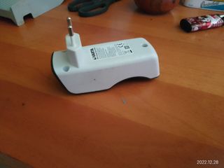 carica batterie pile 