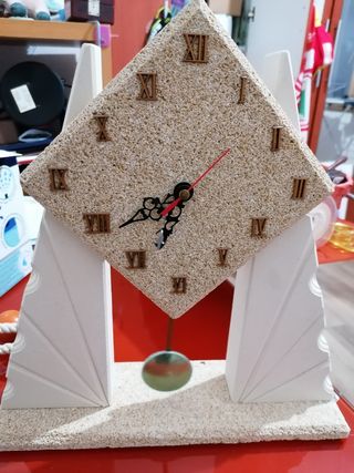 Orologio in pietra leccese 