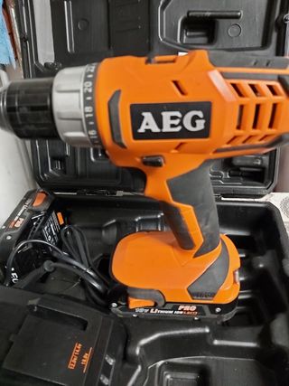 Trapano Avvitatore Aeg BS 18G2 batteria 18V