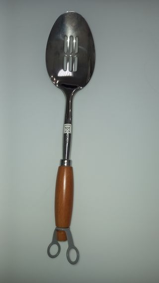 cucchiaione con fessure foppapedretti