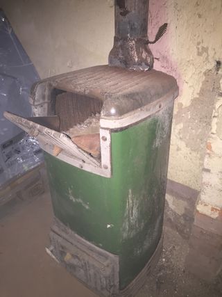 Stufa in ghisa a legna