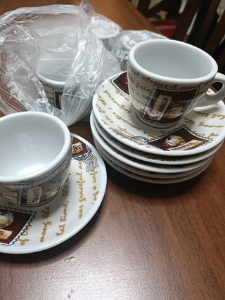 set tazzine e piatti 