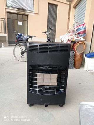 stufa a bombola gas per scaldare usata in buono co