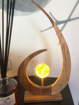 Lampada in legno artigianale ,artigianato