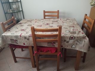 tavolo allungabile + 4 sedie 