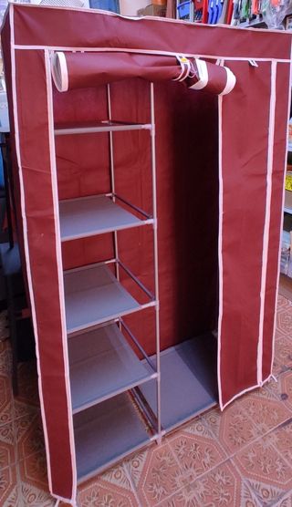 Armadietto per vestiti