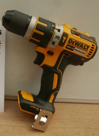 Trapano Dewalt dcd 795 nuovo