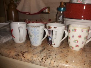 4 tazze ceramica 