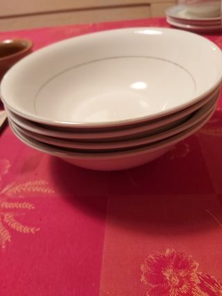 4 piatti fondi porcellana 