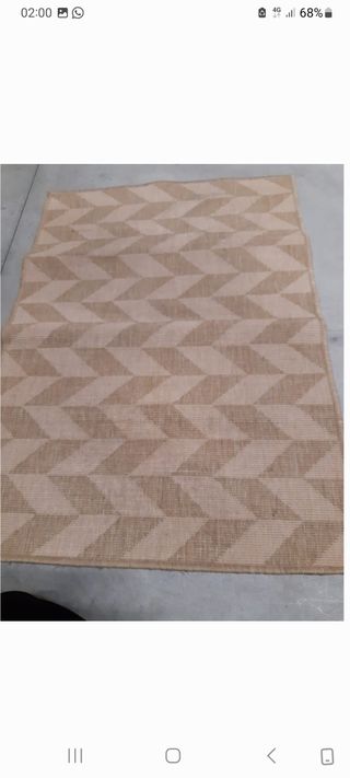 tappeto con  qualche difetto euro 6