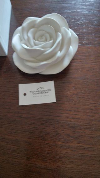 soprammobile  a rosa profumato 