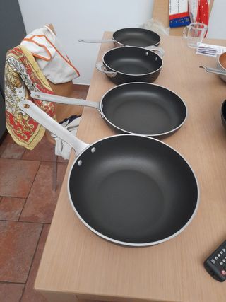 set pentole alessi usate.