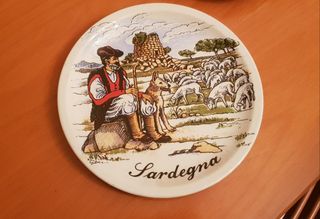 piatto Sardegna in ceramica