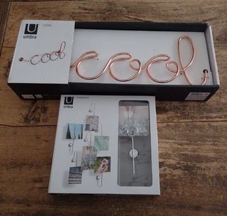 scritta COOL più portafoto