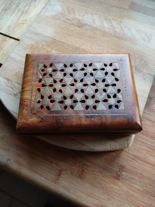 portaoggetti legno intarsiato