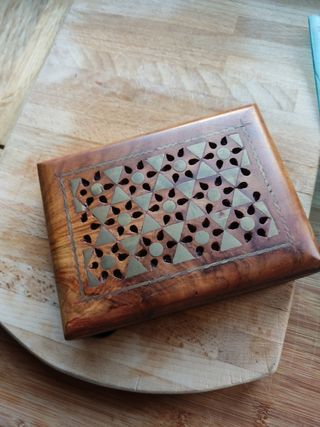 portaoggetti legno intarsiato