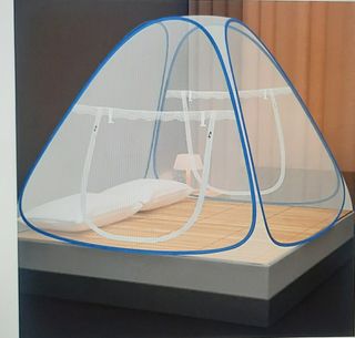 zanzariere pop up di letti matrimoniali