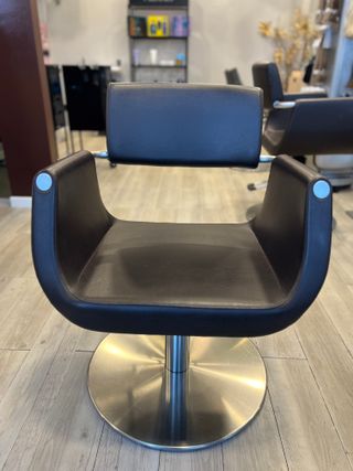 Poltrona per salone di parrucchiere