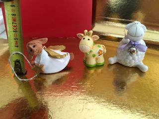 3 piccoli oggetti decorativi. Ottimo stato.