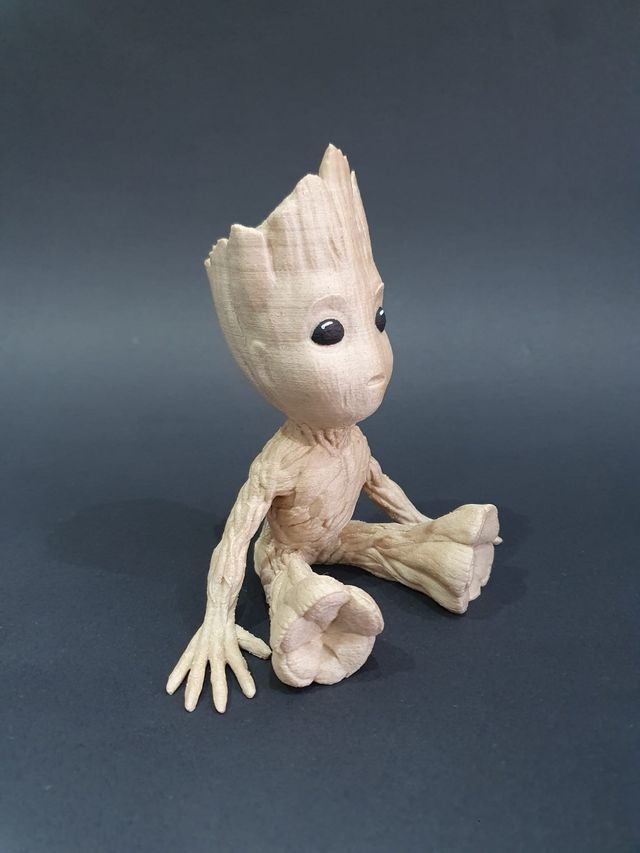 Macetero Groot Marvel en madera real impreso 3d de segunda mano por 14,95 EUR en Pego en WALLAPOP