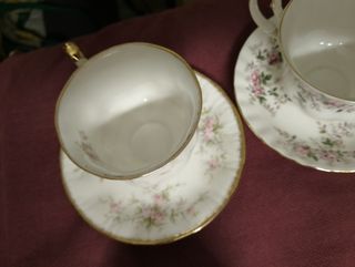 tazze da tè da collezione con zuccheriera 