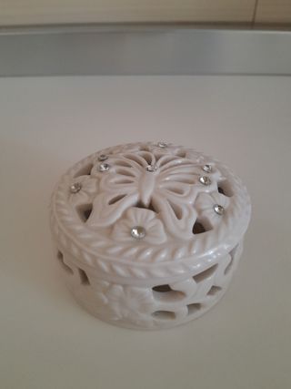 Portagioie con coperchio in ceramica e brillantini