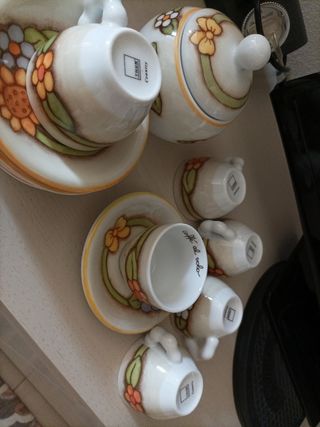 set tazzine con zuccheriera