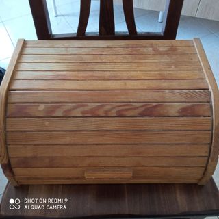 Porta pane in legno