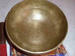 CAMPANA TIBETANA INCISA  CON CUSCINO e BATACCHIO