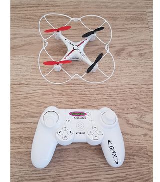 Drone Q4X de segunda mano por 19 EUR en Murcia en WALLAPOP