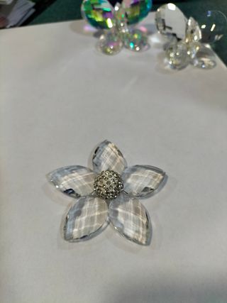 fiore in vetro trasparente