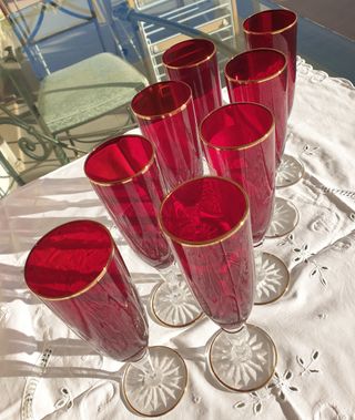 8 eleganti calici rigo Oro