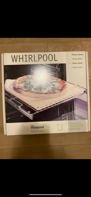 Piastra forno e adesivo parete