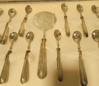 Set posata e cucchiaini Argento 800%