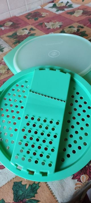 grattugia più contenitore 