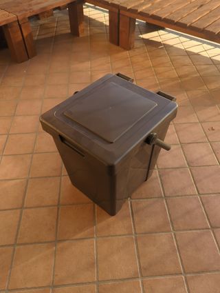 bidone immondizia raccolta differenziata