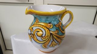 Brocca in ceramica Vietrese