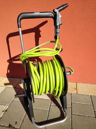 tubo per giardino con carrello