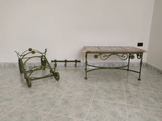 set tavolino, appendiabiti e porta piante