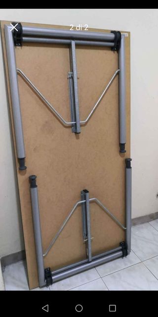 Tavolo richiudibile nero