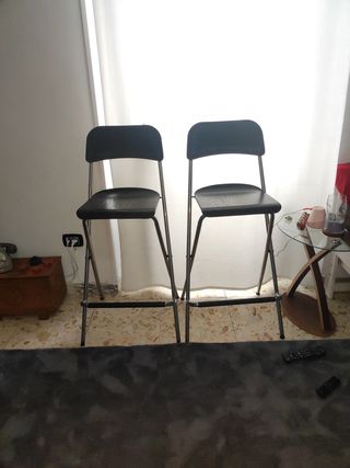 set tavolino a parete nero e due sgabelli neri