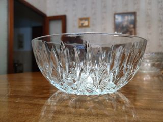 Fruttiera di vetro lavorata